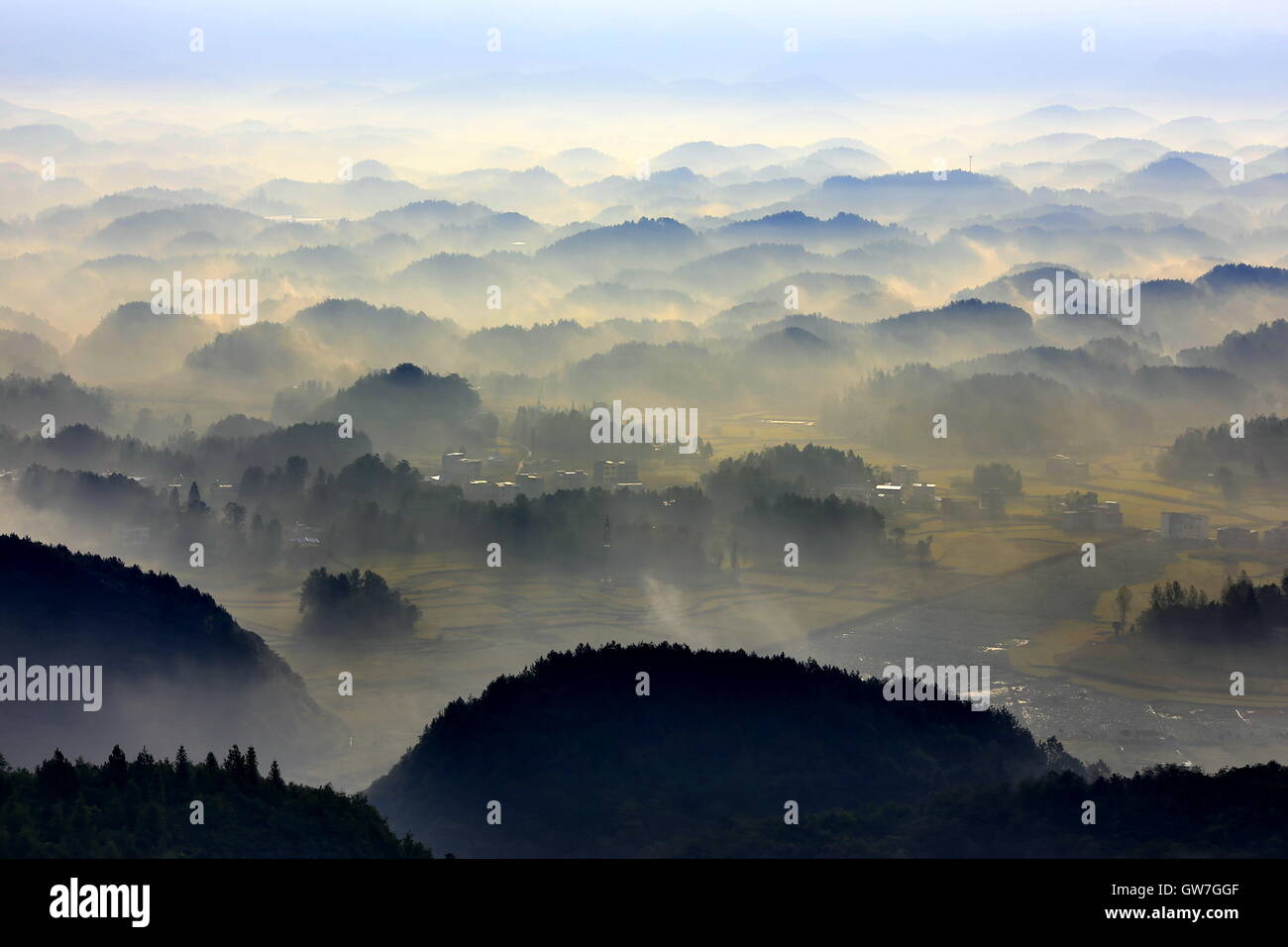 Lichuan, Lichuan, China. 13th Sep, Morning mist shrouds Qiyue Mountain in Lichuan, central China ...
