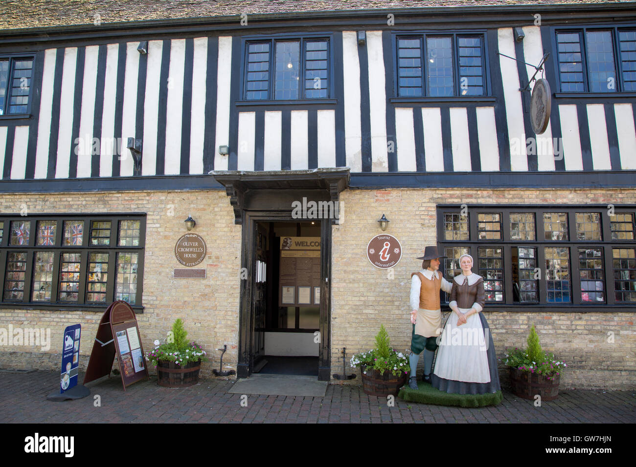 Cromwell house hi-res stock photography and images - Alamy