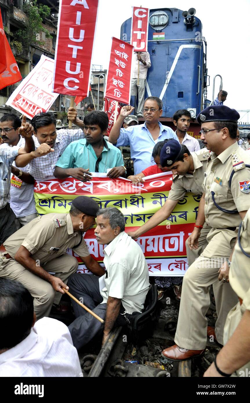 Protesters block train during the nationwide strike called by trade ...