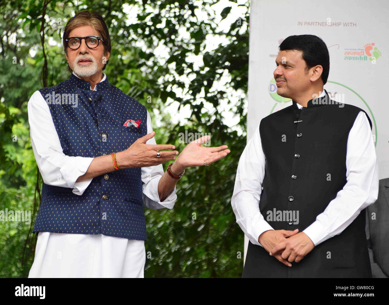 actor Amitabh Bachchan Maharashtra Chief Minister Devendra Fadnavis ...