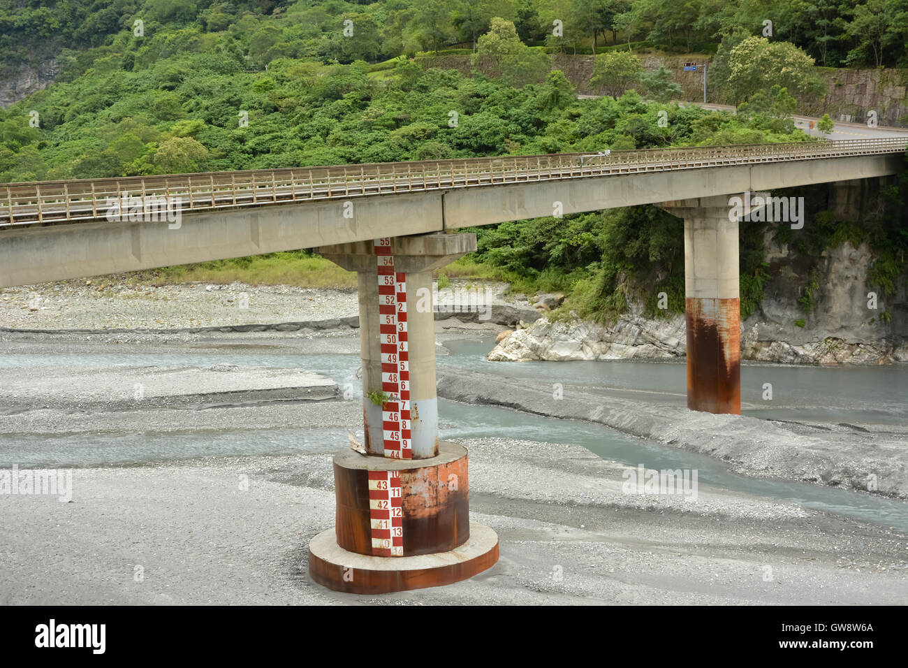 Bridge in Taroko National Park Stock Photo - Alamy