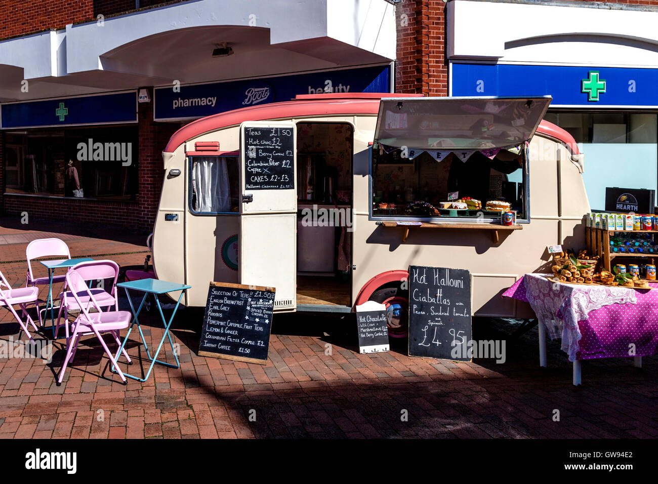Mobile cafes hi-res stock photography and images - Alamy