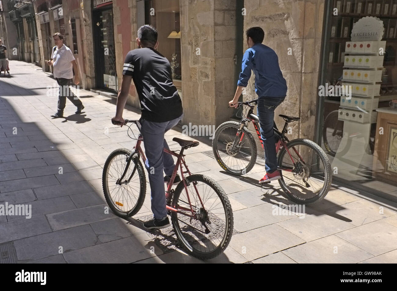 Cycling on pavement hi-res stock photography and images - Alamy