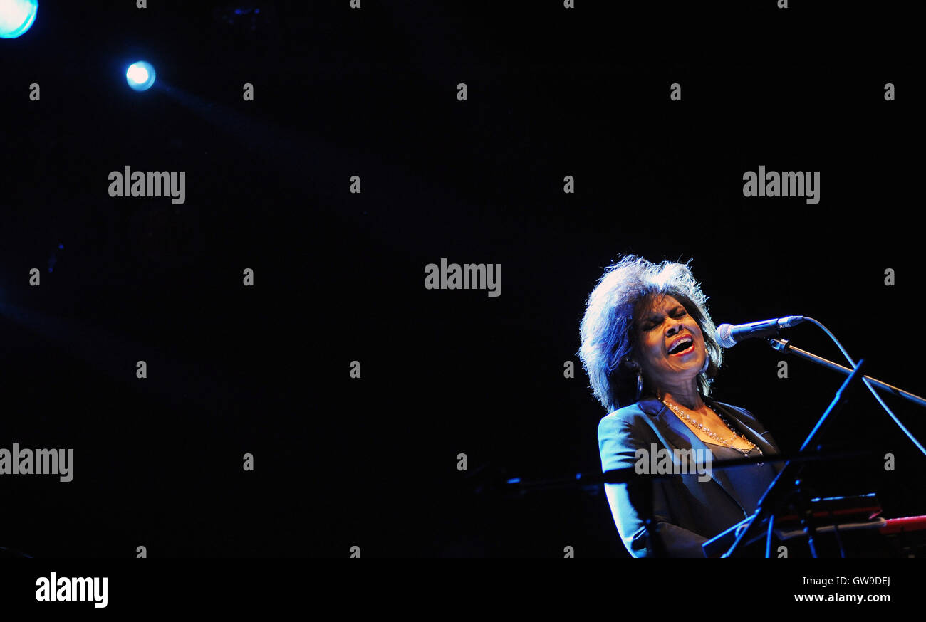 Sharon robinson music hi-res stock photography and images - Alamy