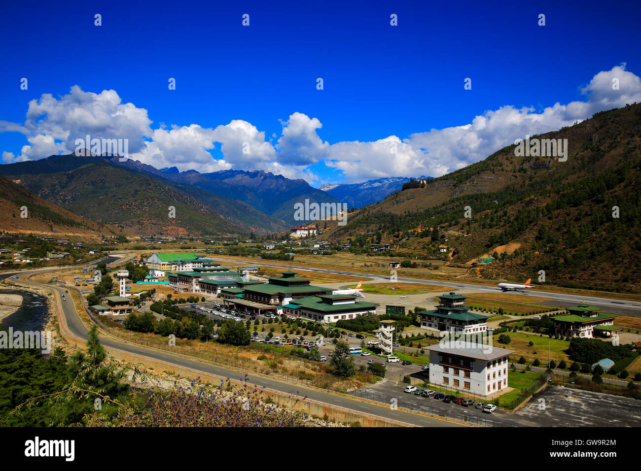 Paro international airport bhutan hi-res stock photography and images ...