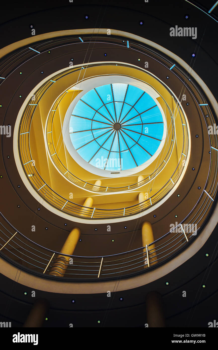 Architecture skyscraper staircase building hi-res stock photography and ...