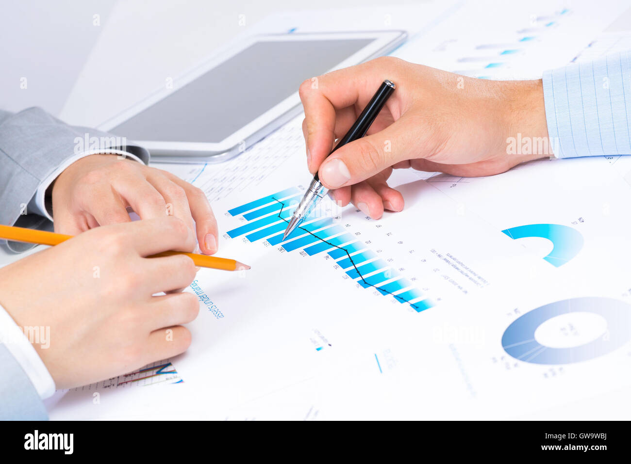 business people discuss meeting targets Stock Photo - Alamy
