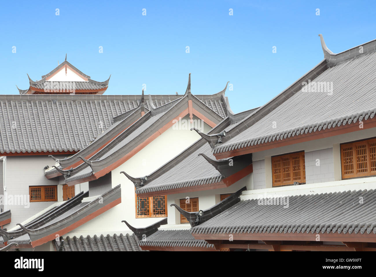 Traditional Chinese Roof with sky Stock Photo - Alamy