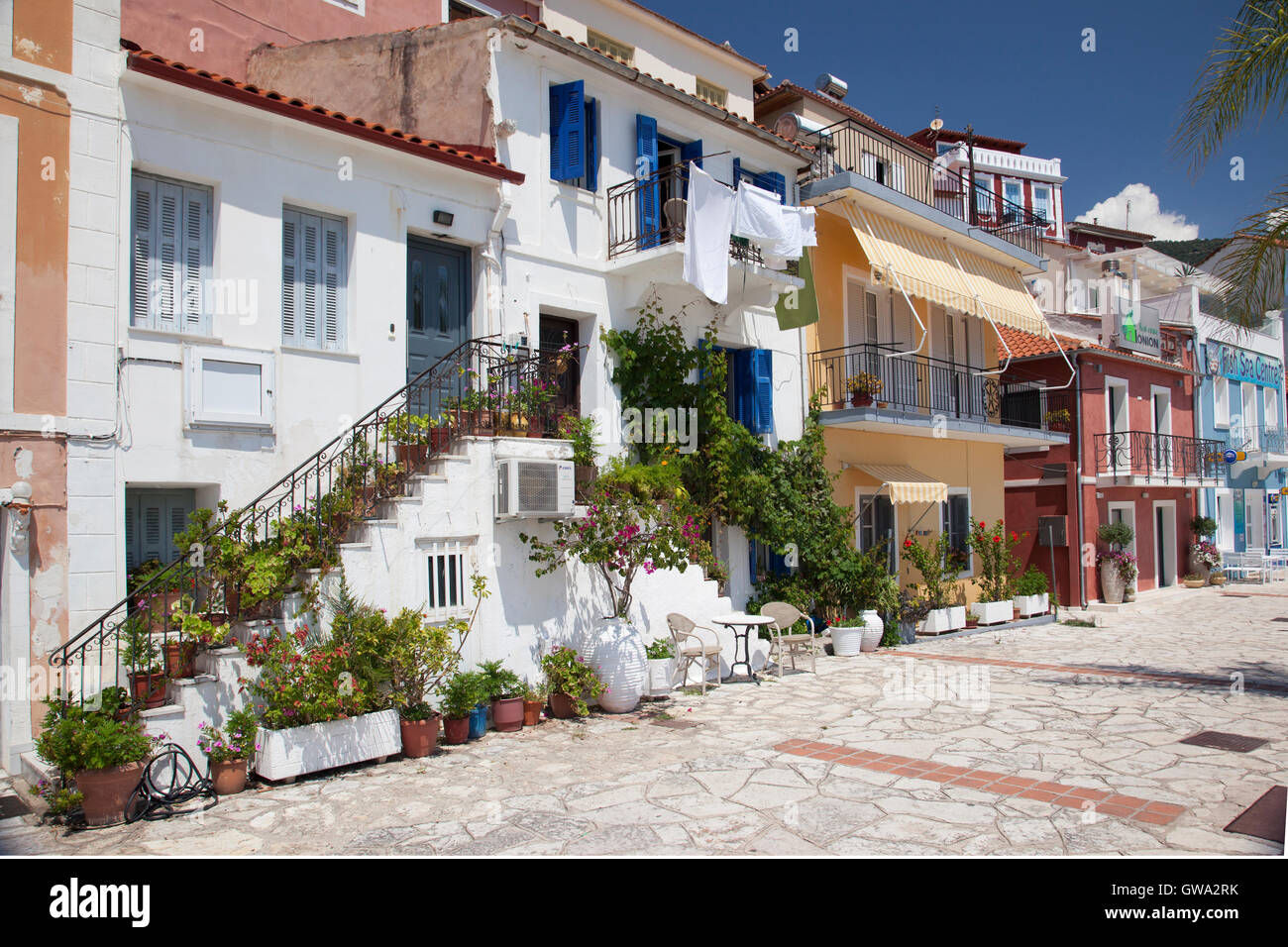 The colourful houses of old Parga town, Mainland Greece Stock Photo - Alamy