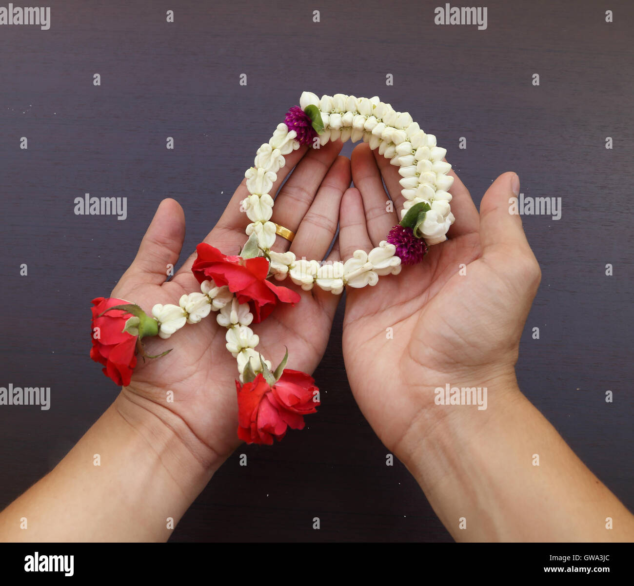 Thai garland mothers day hi-res stock photography and images - Alamy
