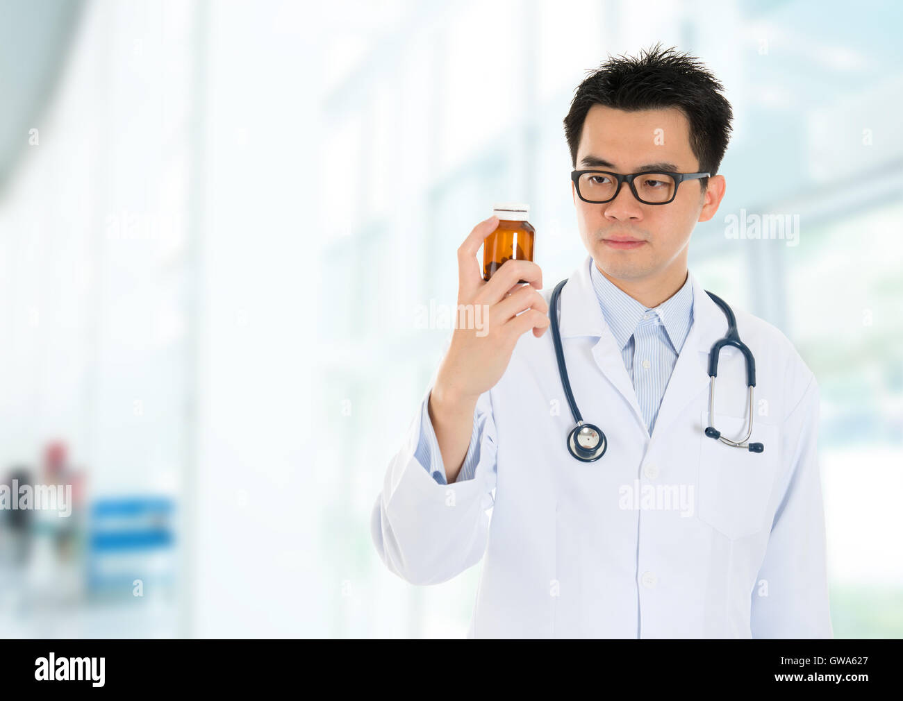 Chinese hospital inside hi-res stock photography and images - Alamy
