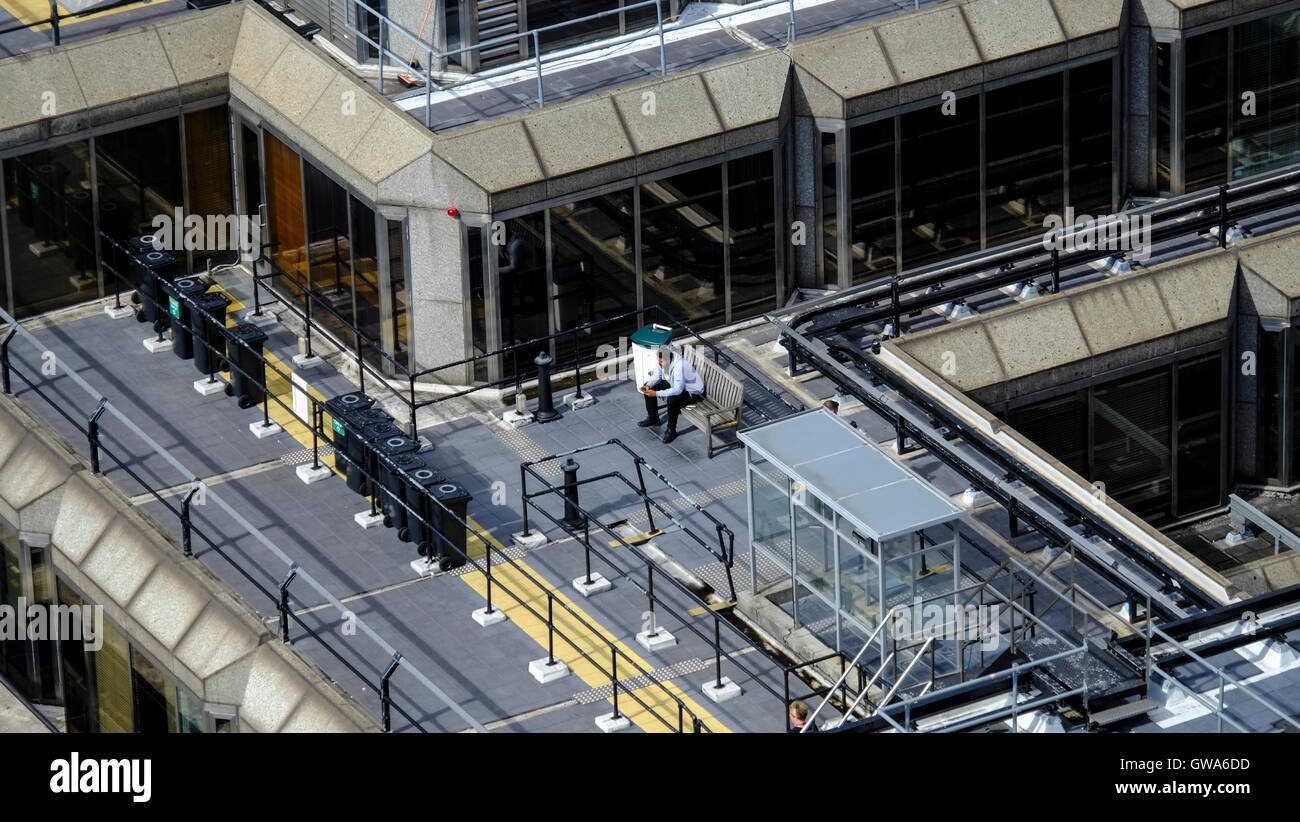 Lone worker office hi-res stock photography and images - Alamy