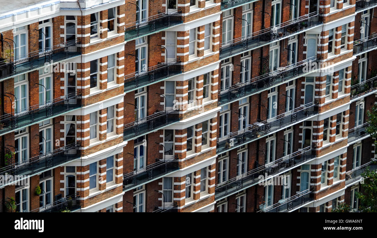 London Mansion Flats Stock Photo - Alamy
