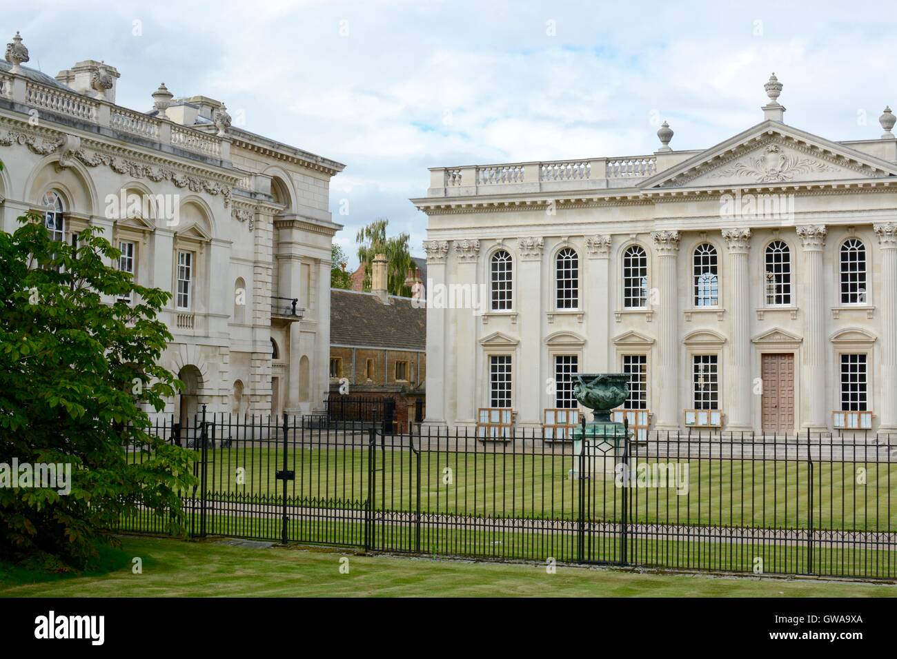 Old school building hi-res stock photography and images - Alamy