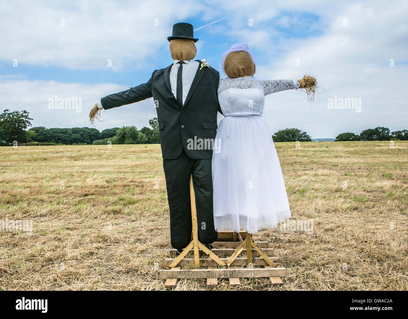 Scarecrows In A Field Stock Photos & Scarecrows In A Field Stock Images ...