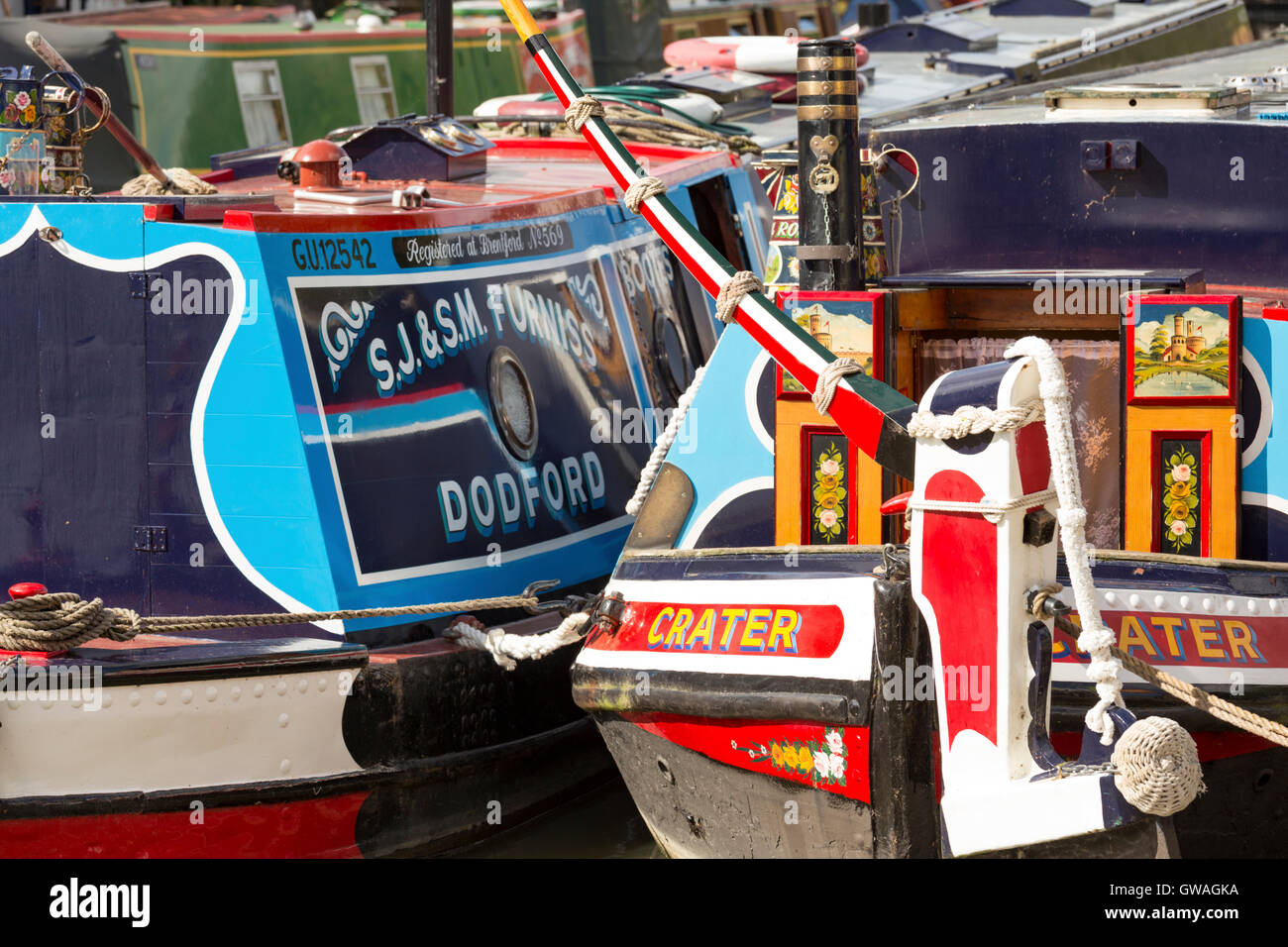 Historic narrowboats hi-res stock photography and images - Alamy