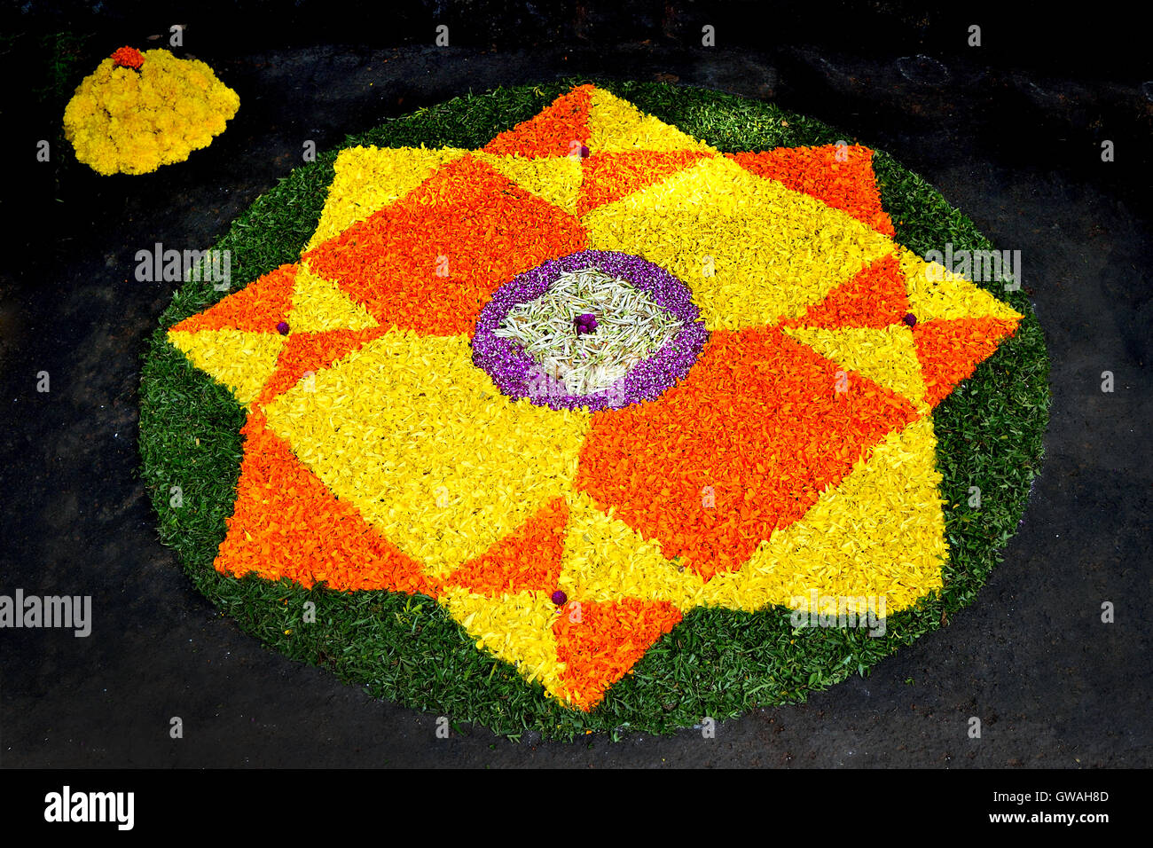 Athapookalam hi-res stock photography and images - Alamy