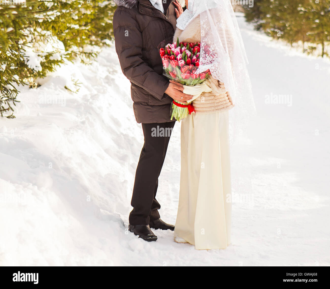 Just married muslim couple in winter nature Stock Photo - Alamy