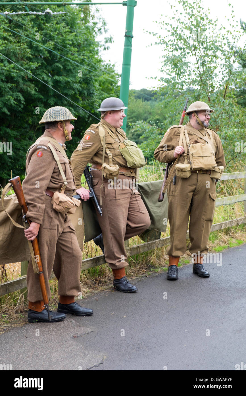 Ww2 soldier hi-res stock photography and images - Alamy