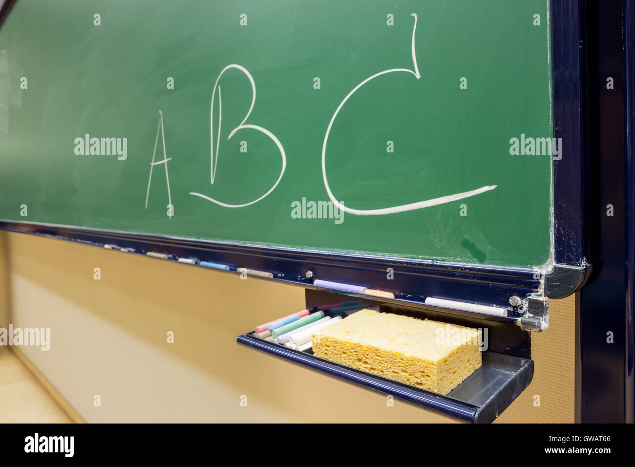 Blackboard sponge and chalk hi-res stock photography and images - Alamy