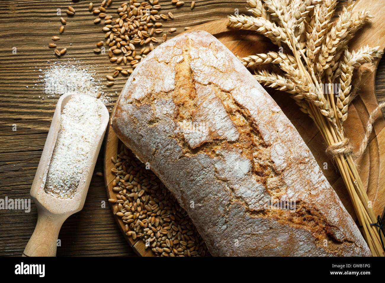 Flour and bread hi-res stock photography and images - Alamy