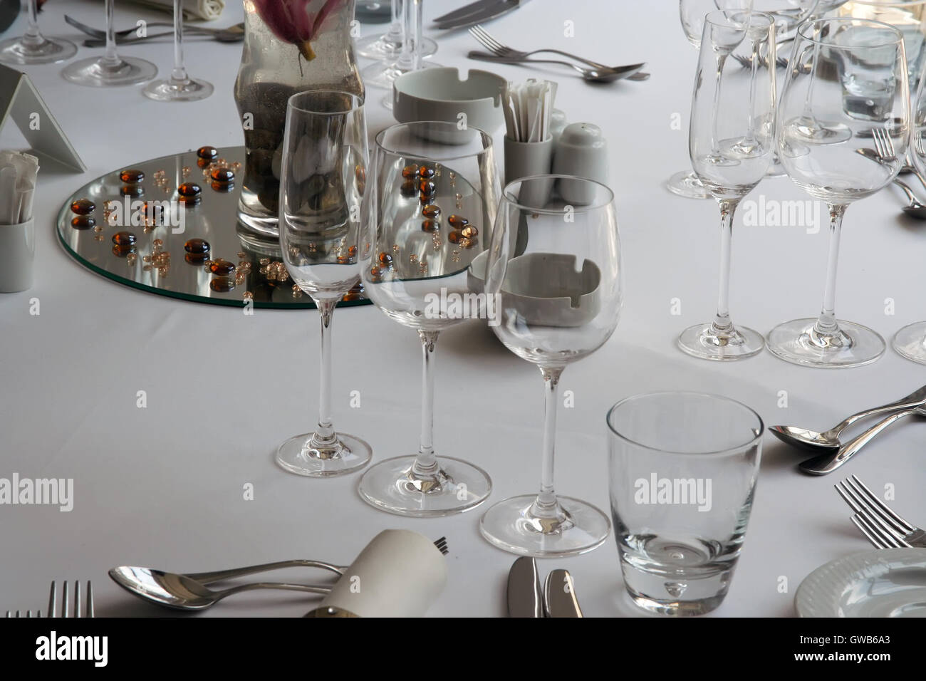 Restaurant table. Set restaurant table Stock Photo - Alamy