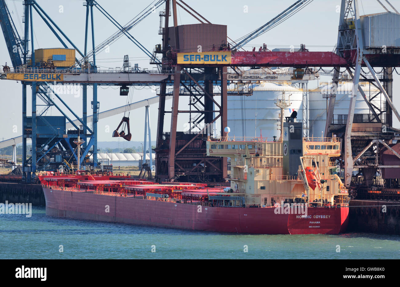 Bulk cargo loading hi-res stock photography and images - Alamy
