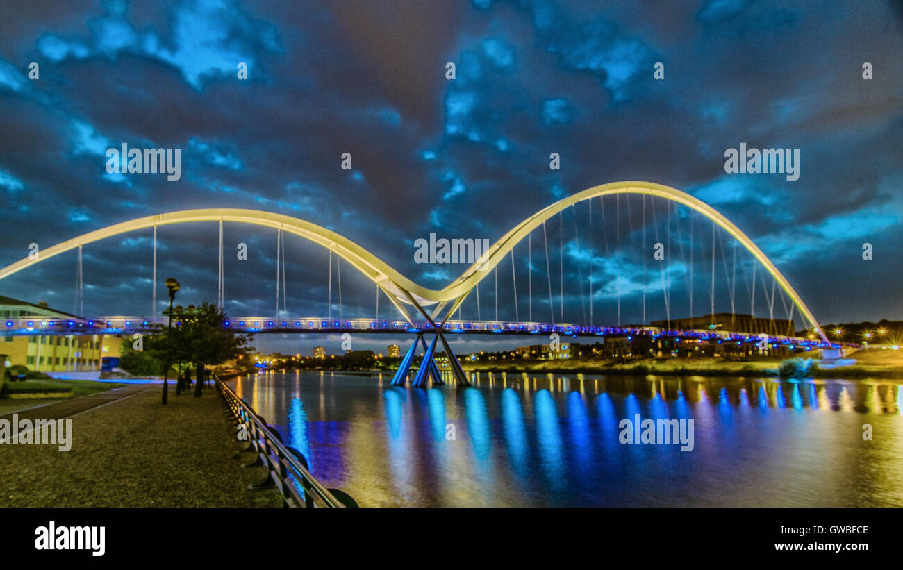Infinity bridge hi-res stock photography and images - Alamy