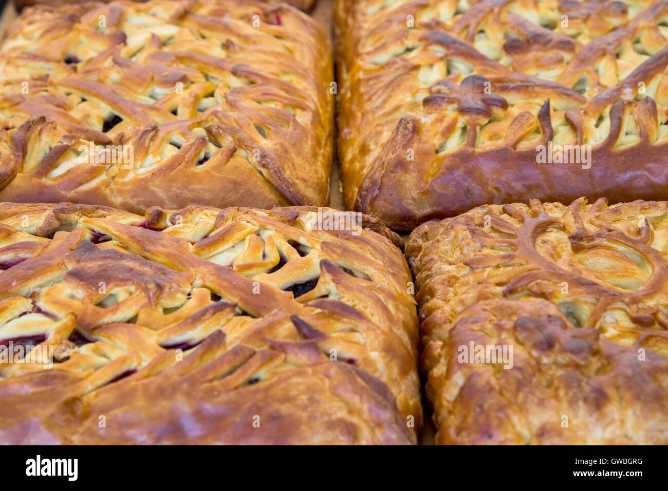 Kulebyaka cabbage pie close up. Russian cuisine Stock Photo - Alamy