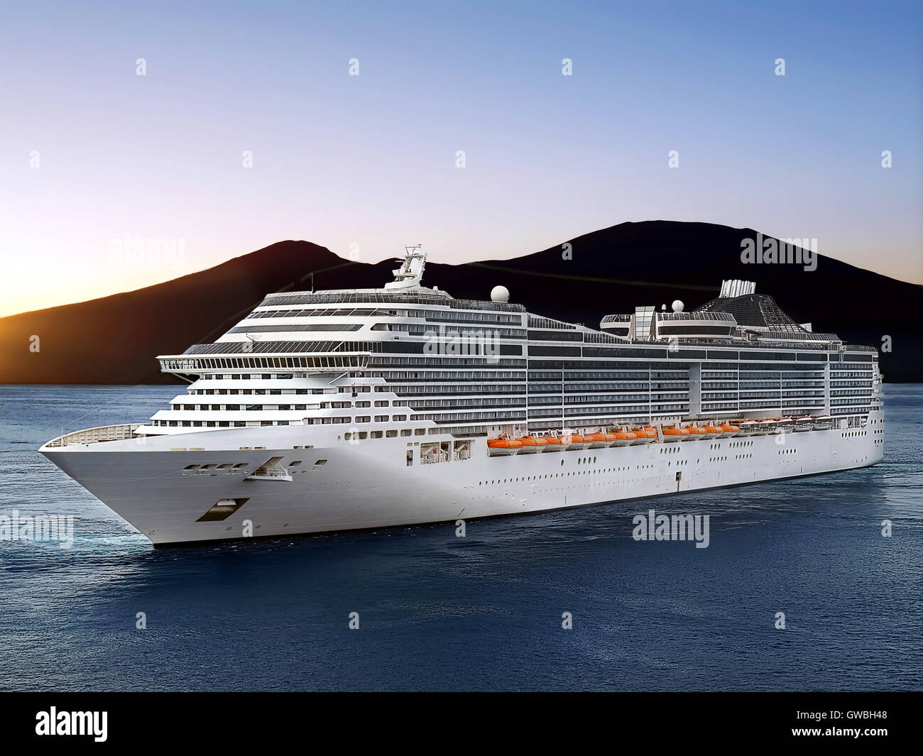 Luxury cruise ship Stock Photo - Alamy