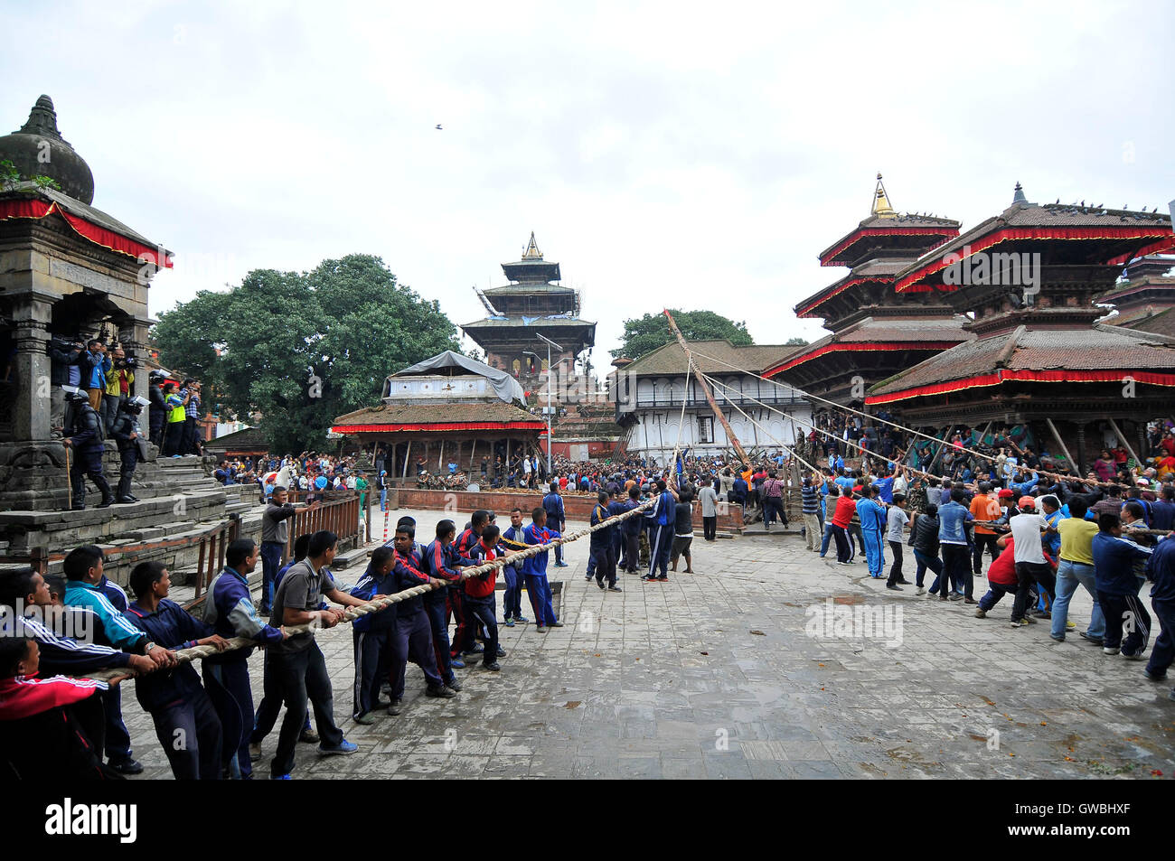 Kathmandu, Nepal. 13th Sep, 2016. Nepalese devotees pulling rope to ...