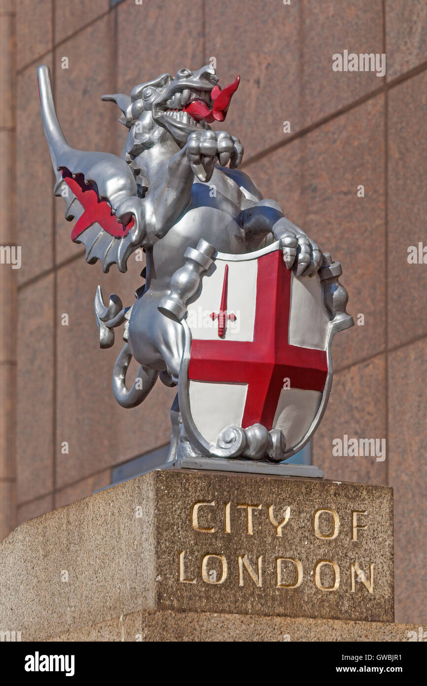 City of london emblem hi-res stock photography and images - Alamy