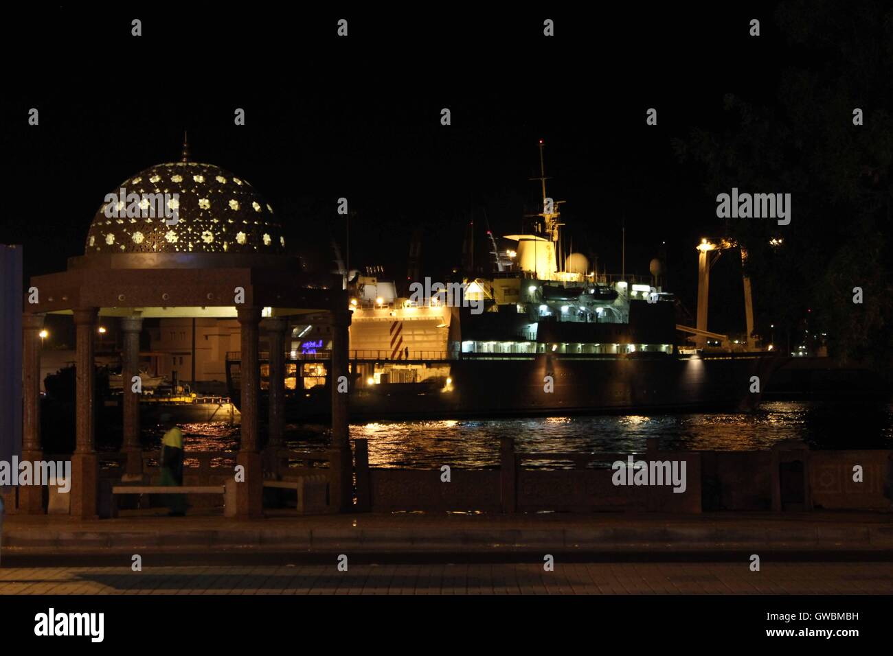 Muscat at Night. Night view of Oman capital at night, in its center ...