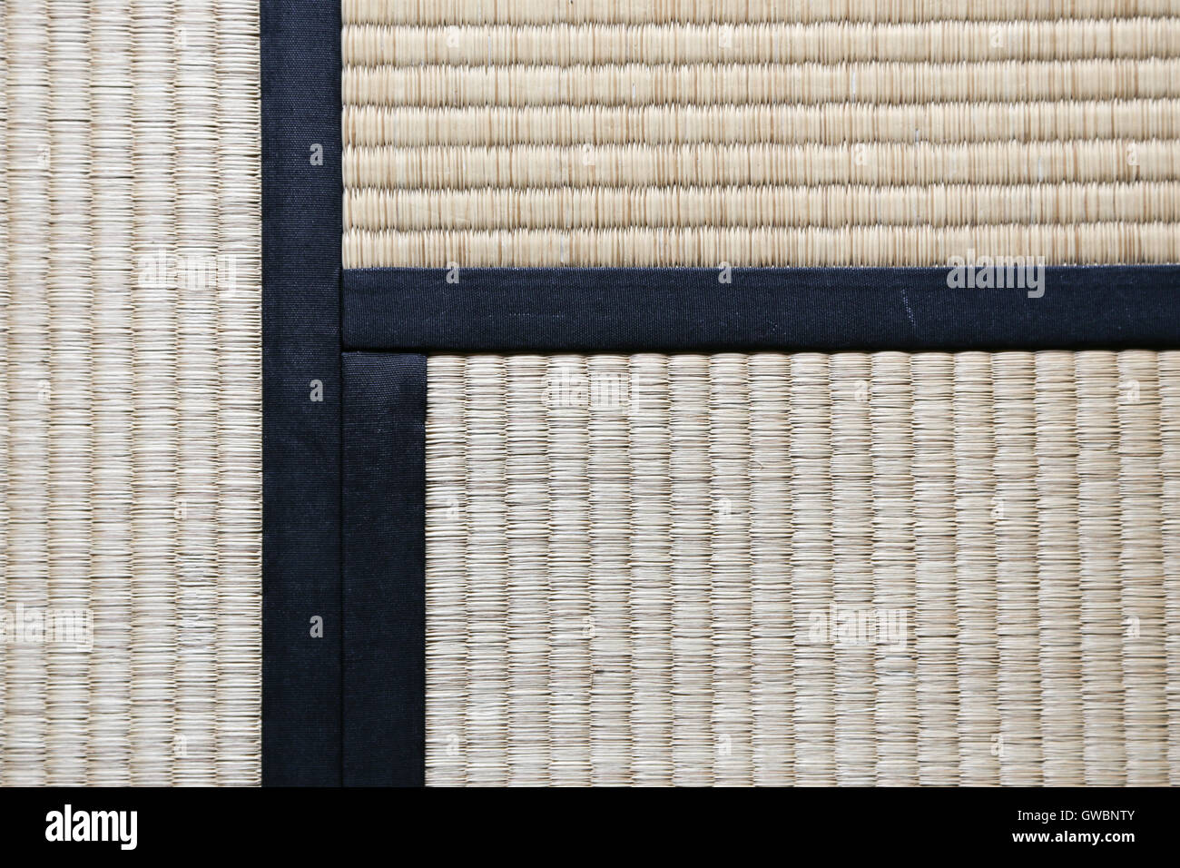 Japanese tatami mat floor covering hi-res stock photography and images ...