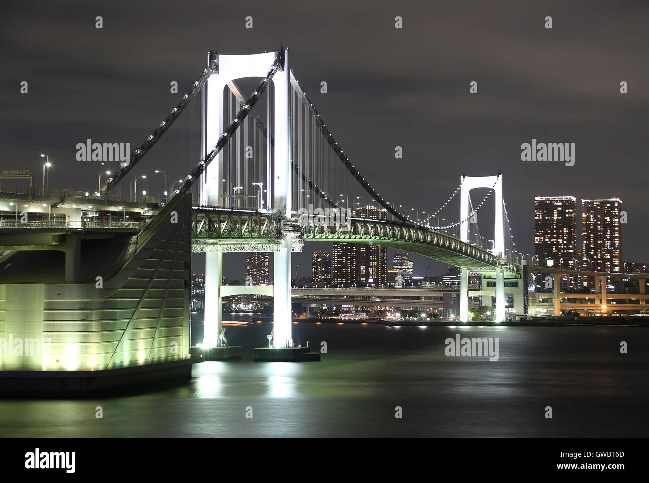 Tokyo Rainbow bridge at night Stock Photo - Alamy