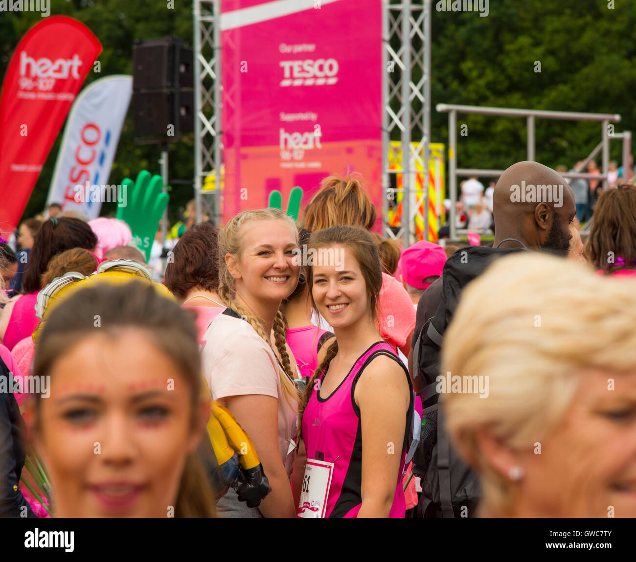 Runners ready for the Race for Life Stock Photo - Alamy