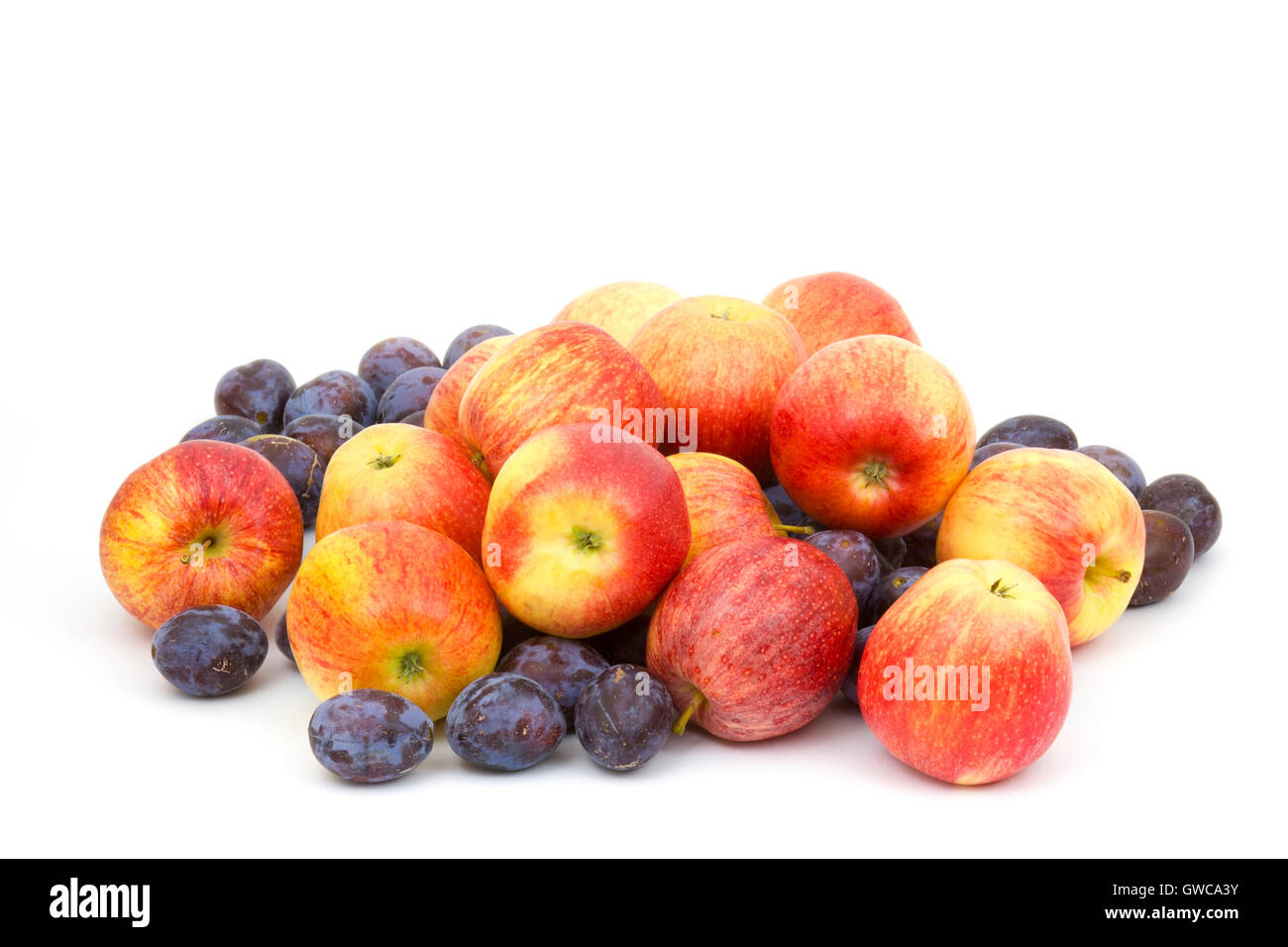 Fresh red apples violet hi-res stock photography and images - Alamy