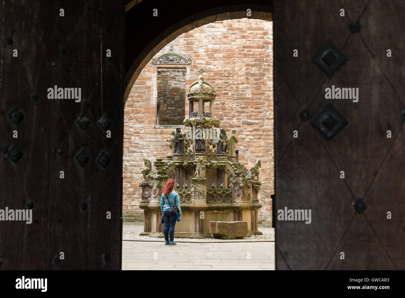 Linlithgow Palace James V restored fountain in the centre of the ...