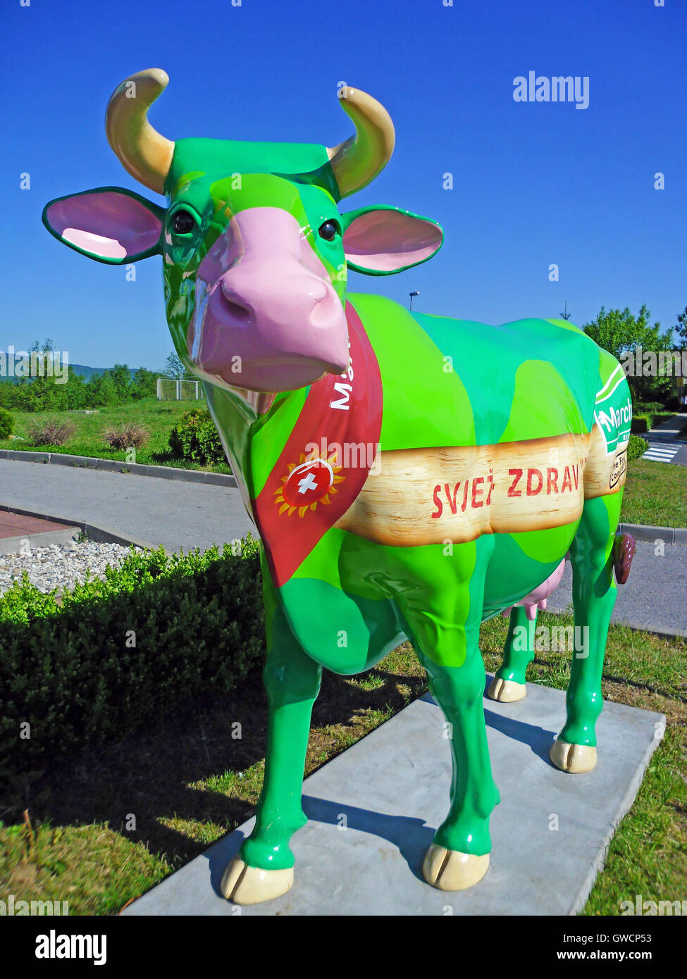 Colourful cow,mascote of Marche highway resting point Stock Photo - Alamy