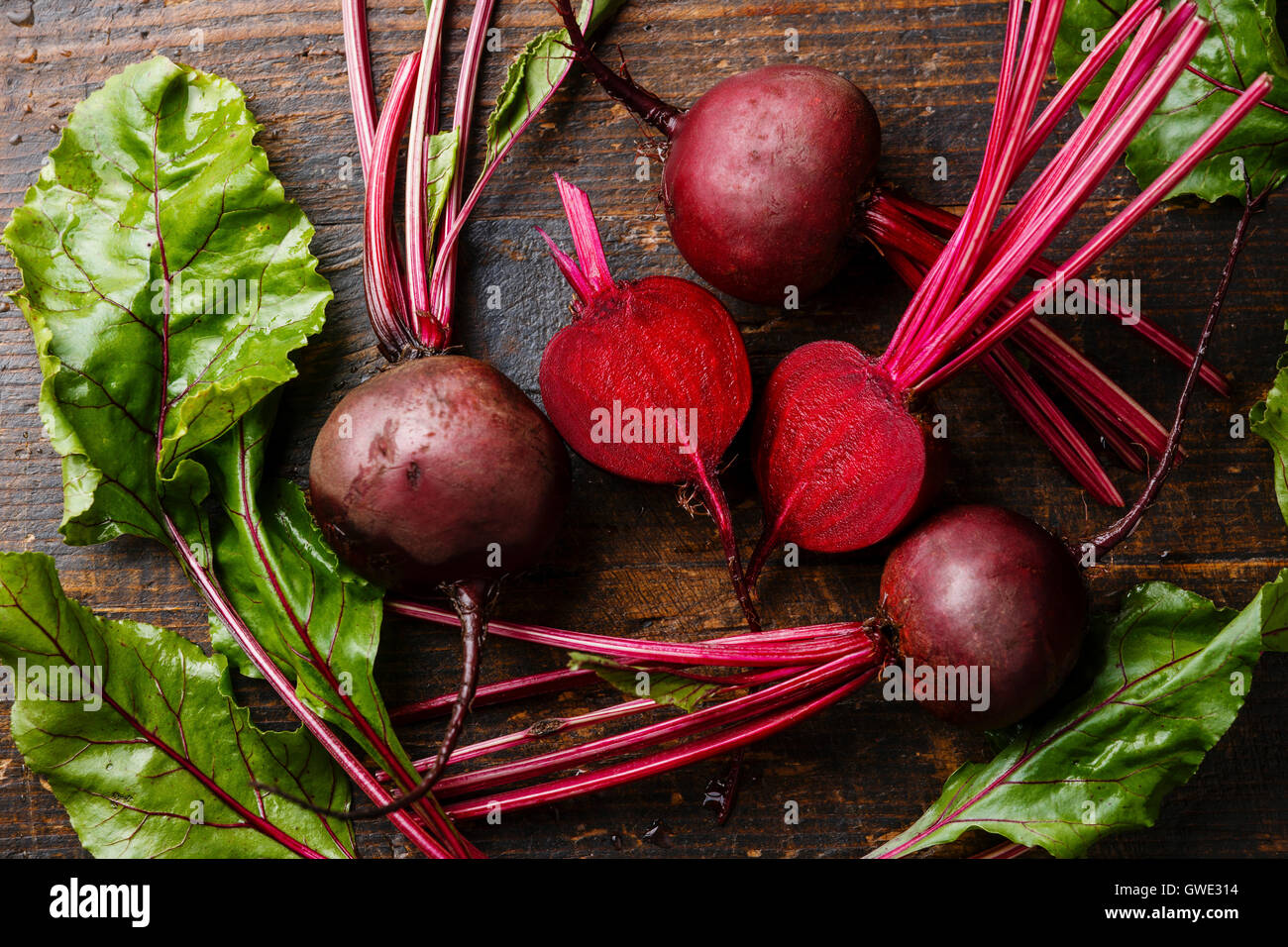 Edible red root vegetable hi-res stock photography and images - Alamy