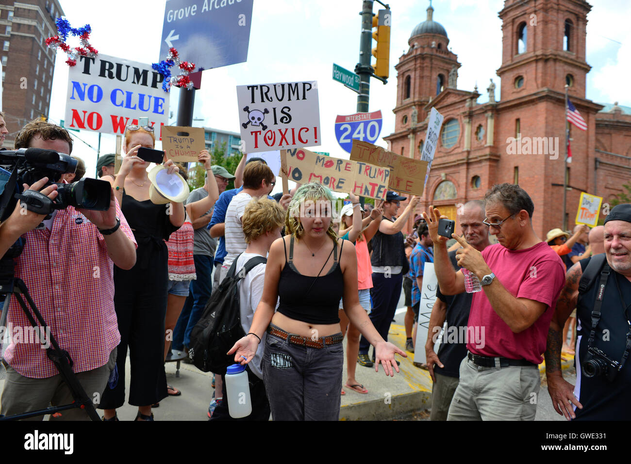 Donald Trump Rally in Asheville, NC, attracts angry protesters clashing ...