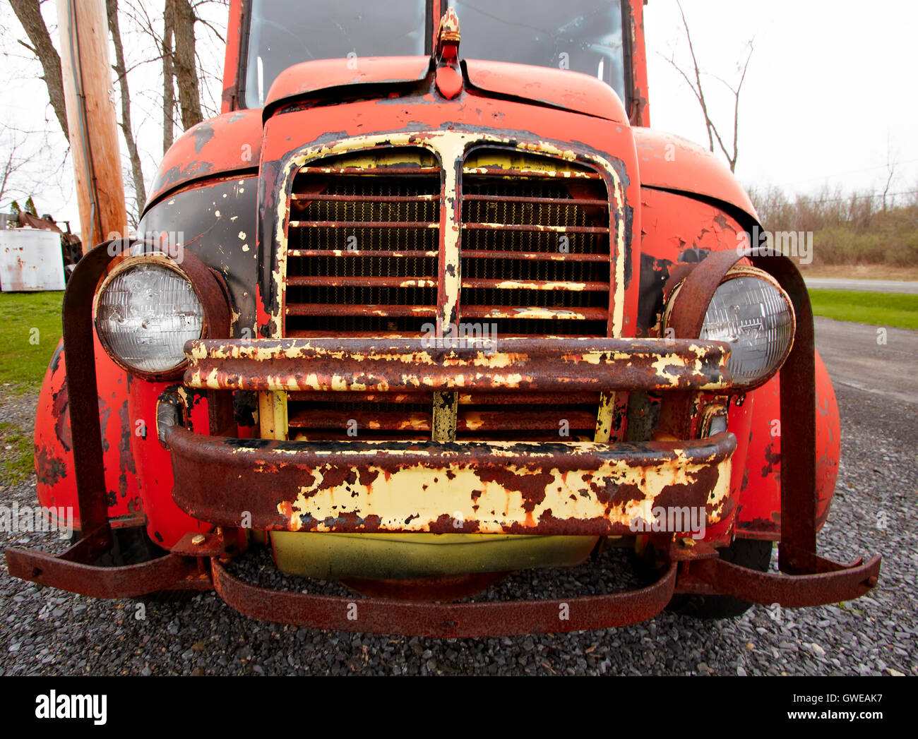 Old car antique on garbage hi-res stock photography and images - Alamy