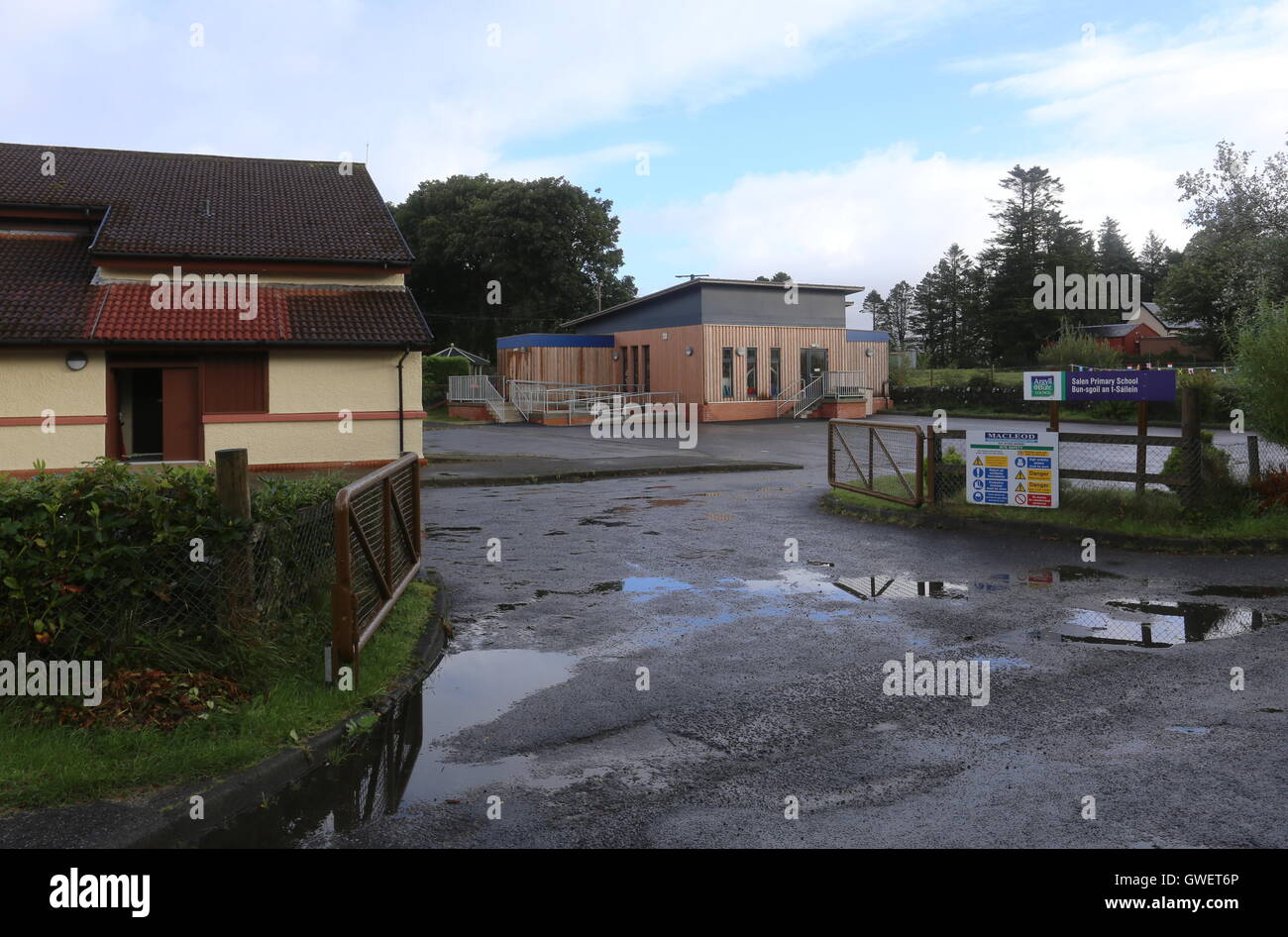 Salen primary school hi-res stock photography and images - Alamy
