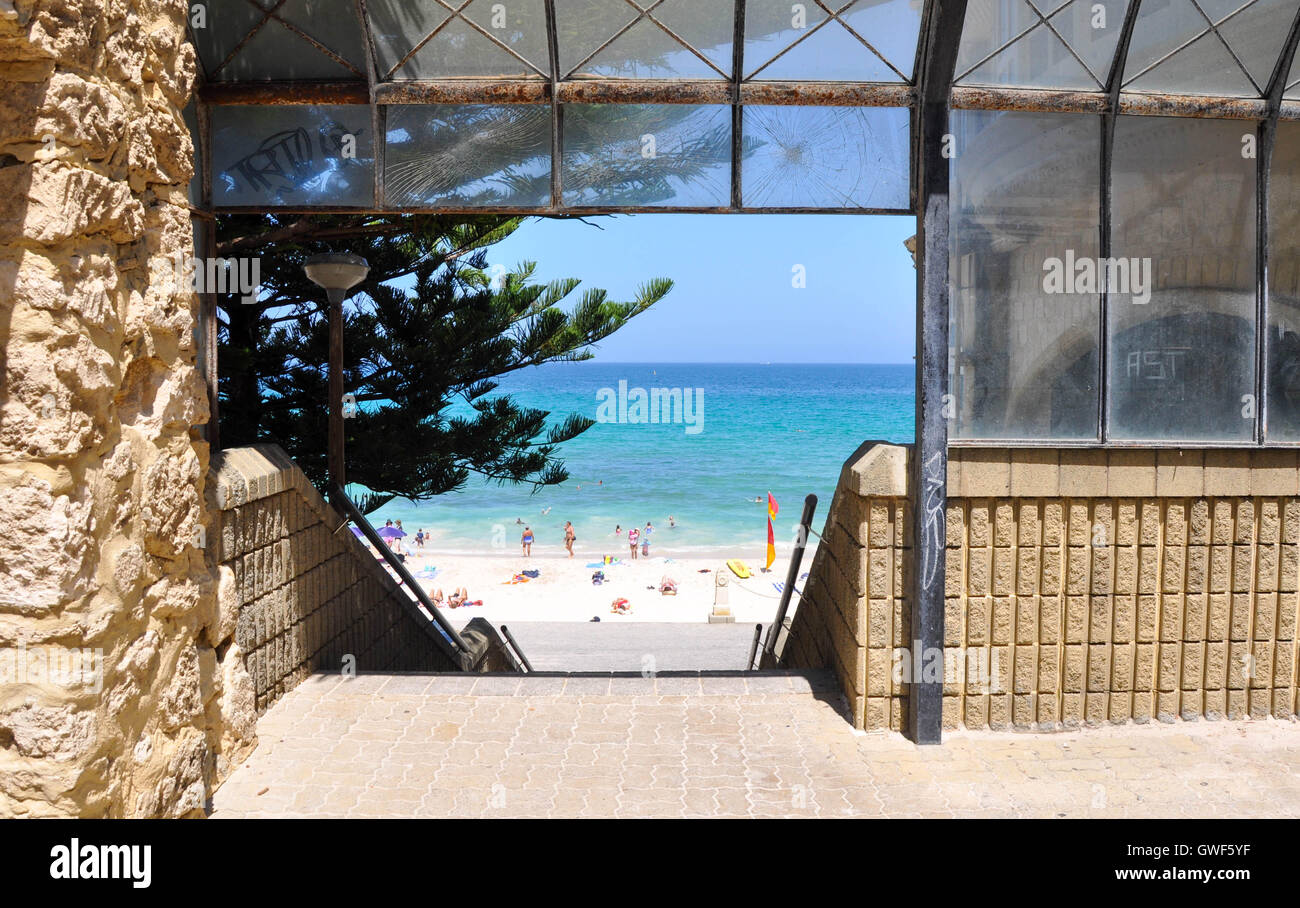 Indiana tea house cottesloe beach hi-res stock photography and images ...