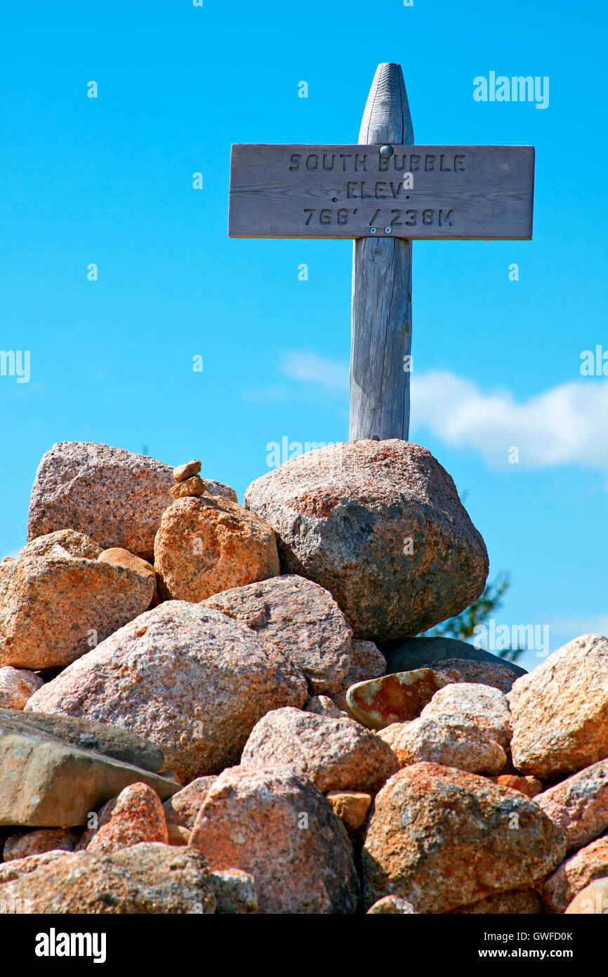 Elevation marker on the hiking trail in Acadia National Park, Maine ...