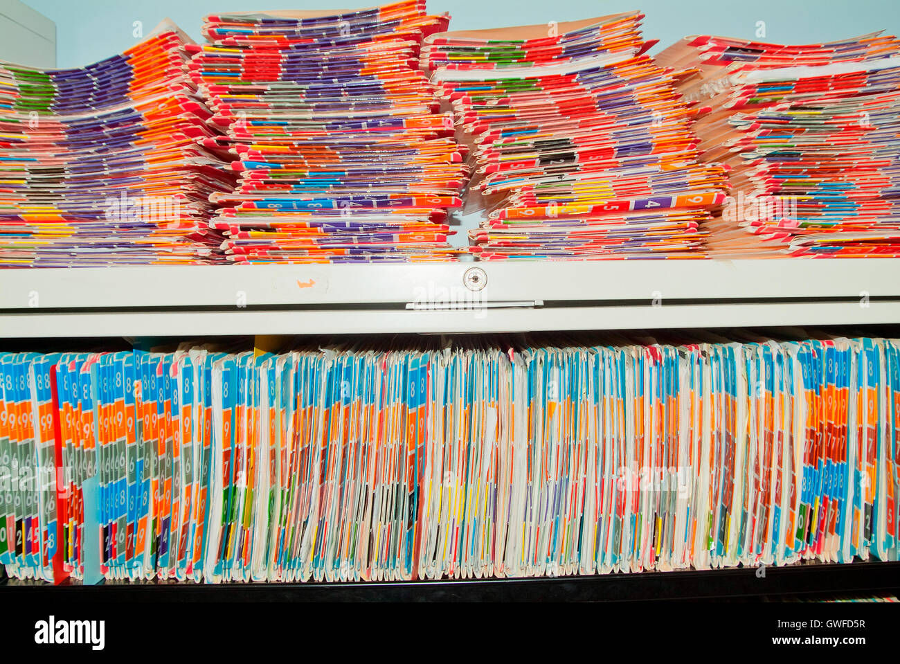 Cabinet medical hi-res stock photography and images - Alamy