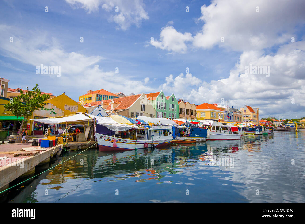 WILLEMSTAD, CURACAO - NOVEMBER 2, 2015 - floating fish market at ...