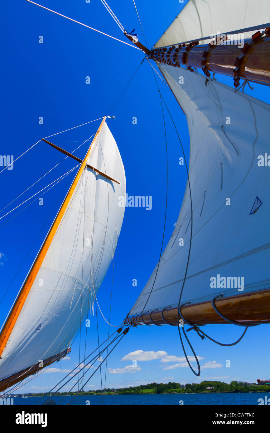 Views of the mast, sails and rigging on the private sail yacht Stock ...