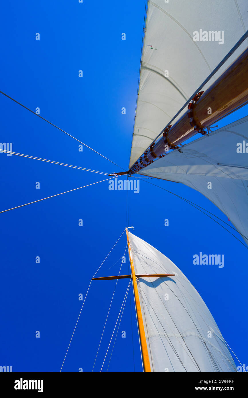 Views of the mast, sails and rigging on the private sail yacht Stock ...