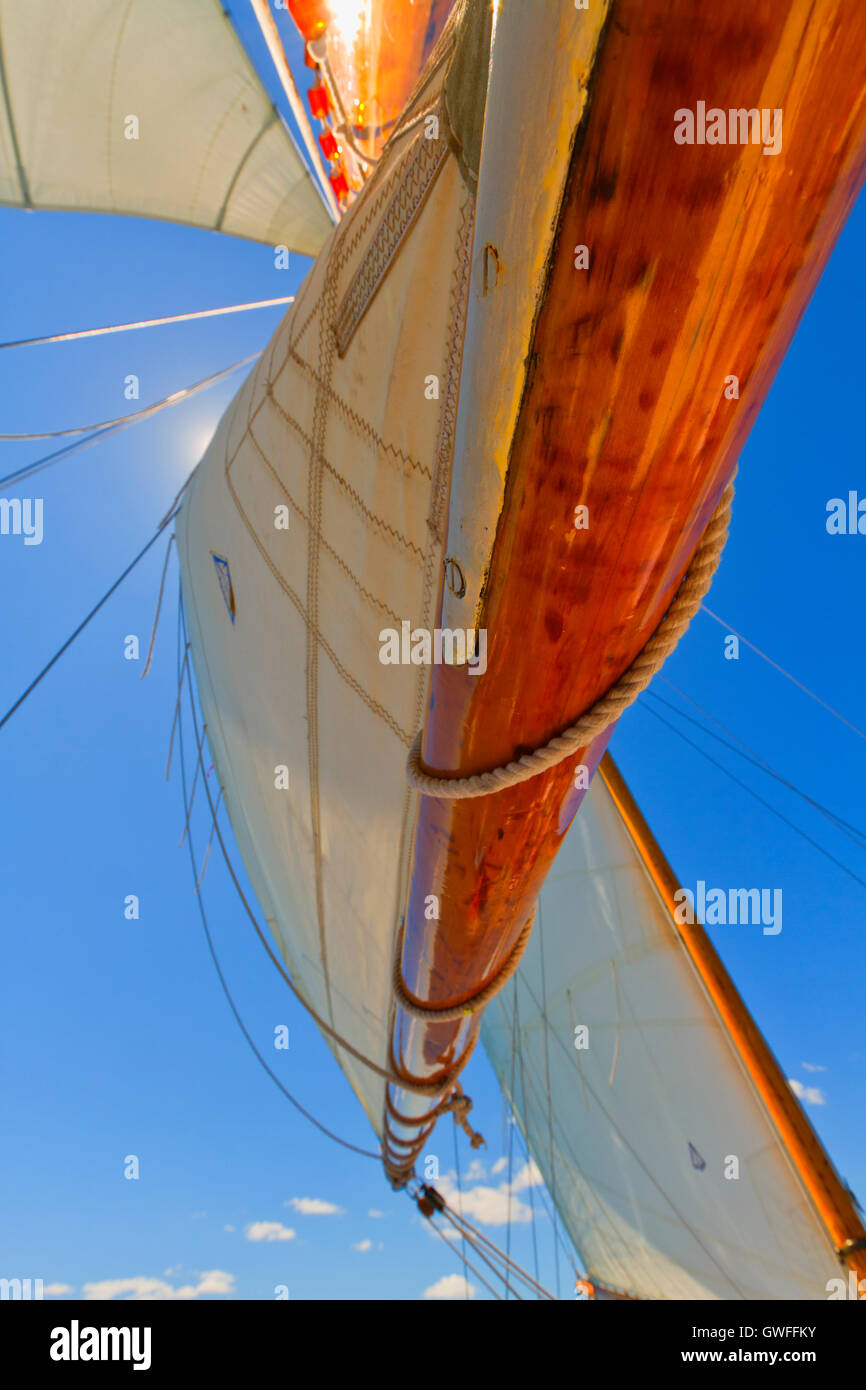 Views of the mast, sails and rigging on the private sail yacht Stock ...